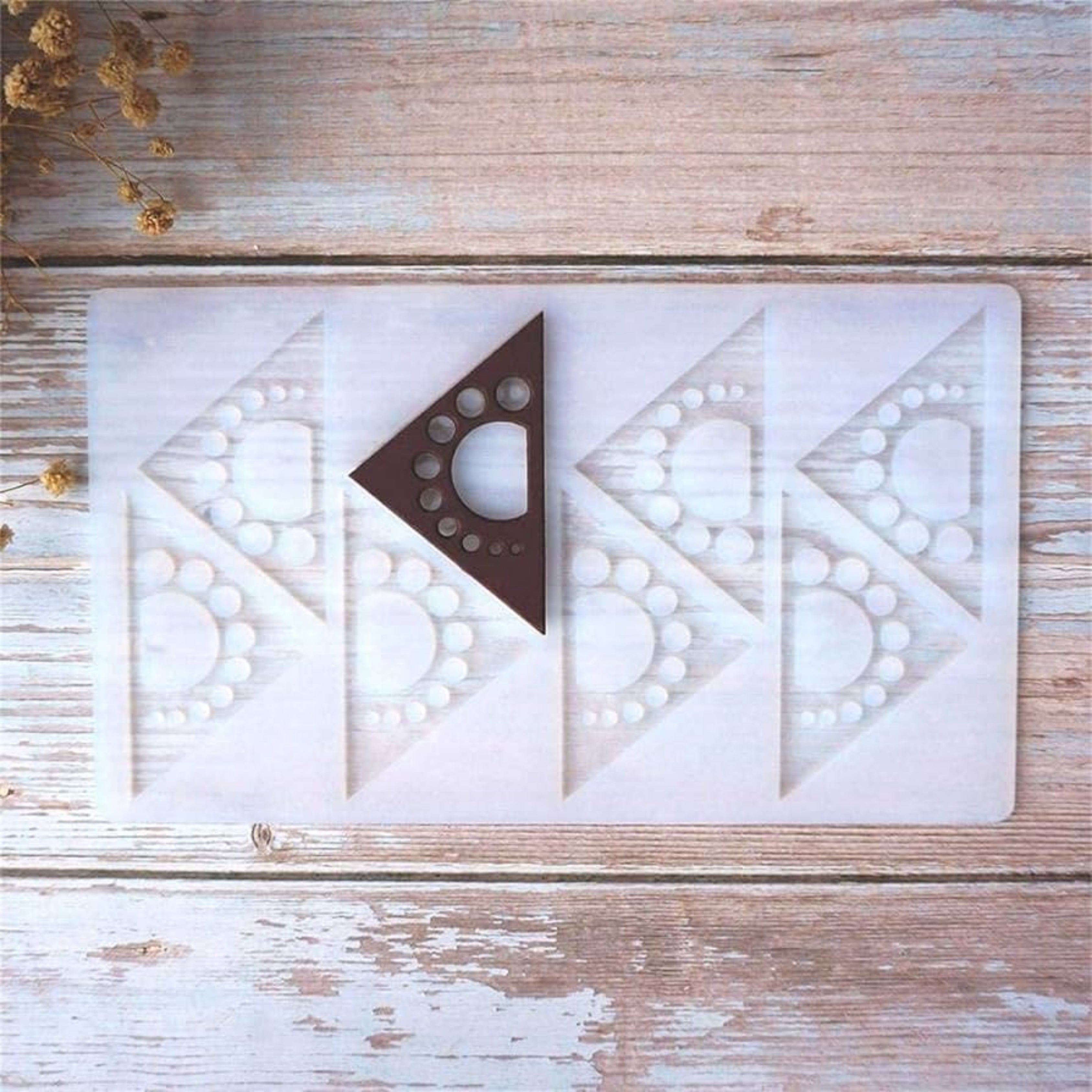 GARNISH CHOCOLATE TRIANGLE SHEET – ButtrBoys